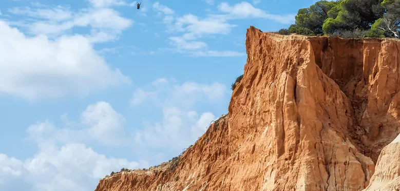 Entenda de forma simples o que é Falésia!